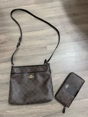 Coach | Bags | Coach Brown Signature Crossbody With Matching Wallet ...